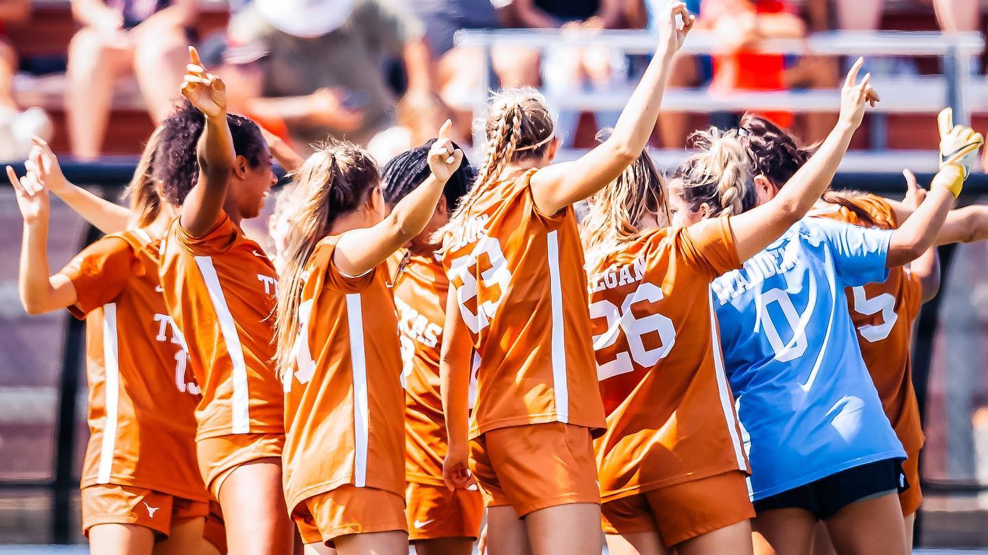 Texas signs trio of new Longhorns as part of initial 2023 recruiting ...