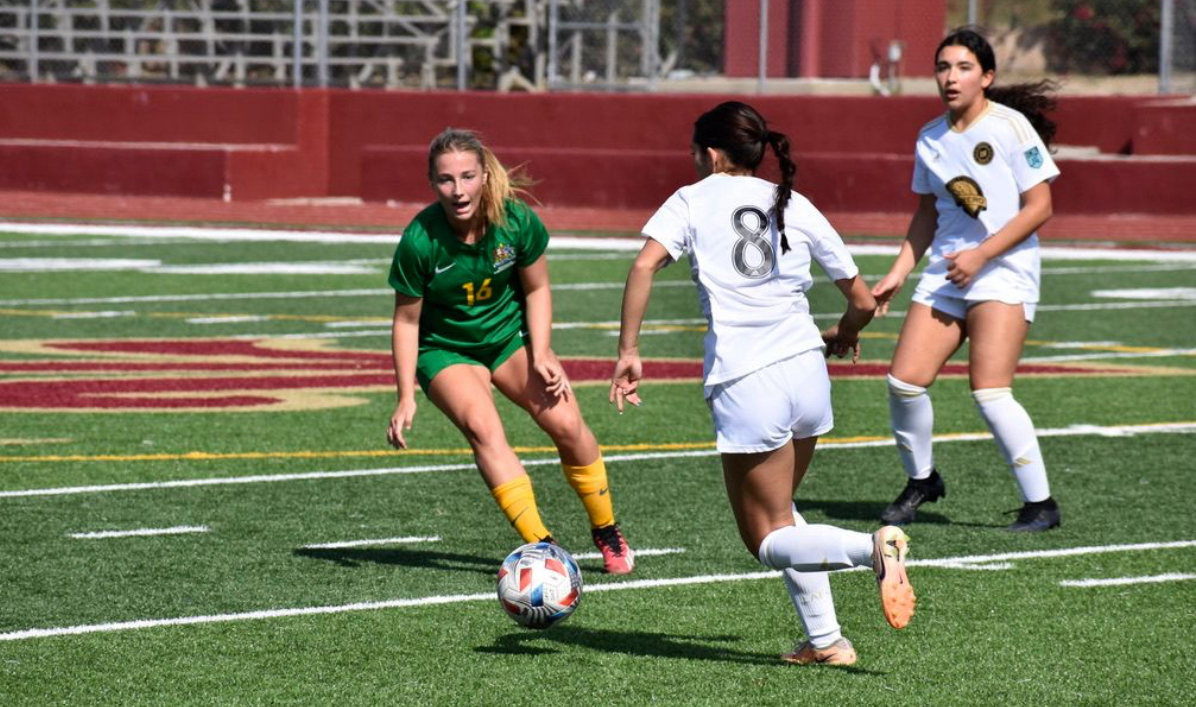 Ella Pfeiffer - SoccerWire